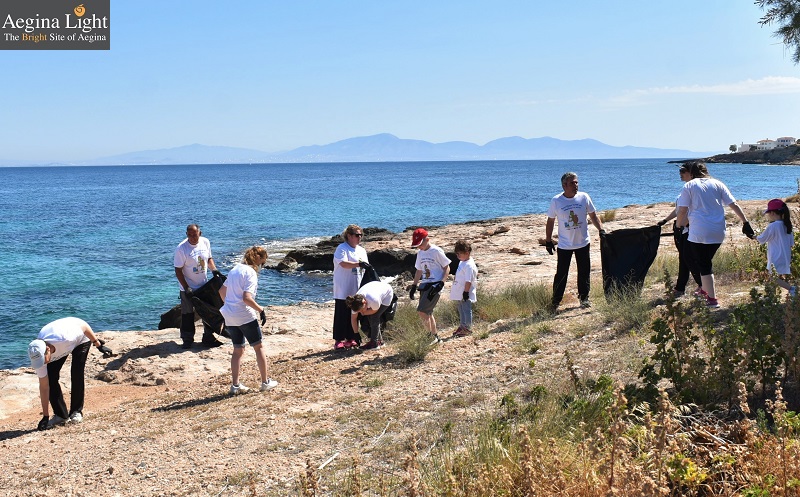 Εθελοντικός καθαρισμός των ακτών της Αίγινας - AeginaLight